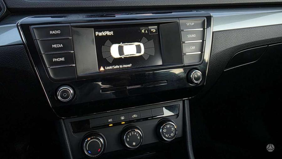 Blue Skoda SuperB 2016 in Siauliai, with an engine capacity of 1.97 L and mileage of 306 thousand km for 6500 €, photo 24 on AUTOMOTO.COM.LV