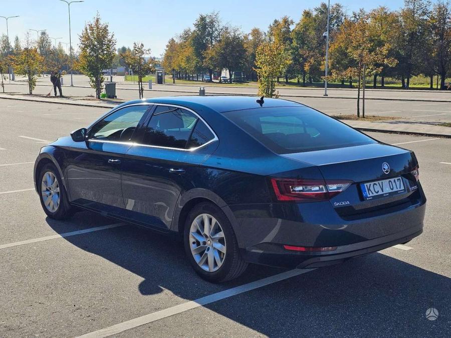 Blue Skoda SuperB 2017 in Vilnius, with an engine capacity of 1.80 L and mileage of 158 thousand km for 15400 €, photo 4 on AUTOMOTO.COM.LV
