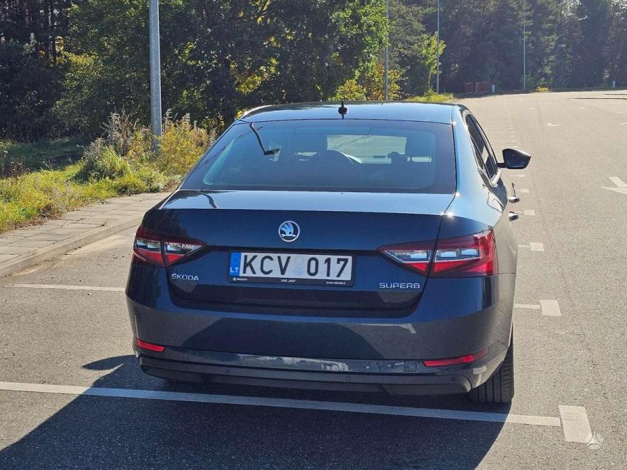 Blue Skoda SuperB 2017 in Vilnius, with an engine capacity of 1.80 L and mileage of 158 thousand km for 15400 €, photo 5 on AUTOMOTO.COM.LV