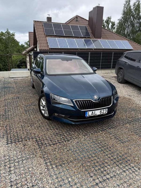 Zils Skoda SuperB 2019 Viļņa, ar dzinēja tilpumu 1.50 L un nobraukumu 137 tūkst. km par 13900 €, foto 1 vietnē AUTOMOTO.COM.LV