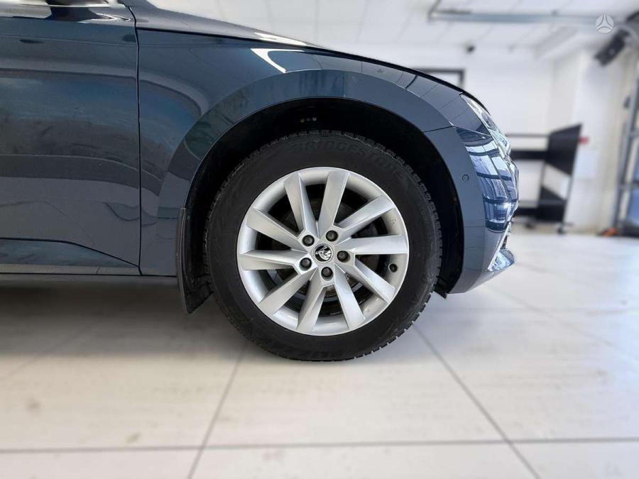 Zils Skoda SuperB 2020 Kauņa, ar dzinēja tilpumu 1.40 L un nobraukumu 114 tūkst. km par 19800 €, foto 32 vietnē AUTOMOTO.COM.LV