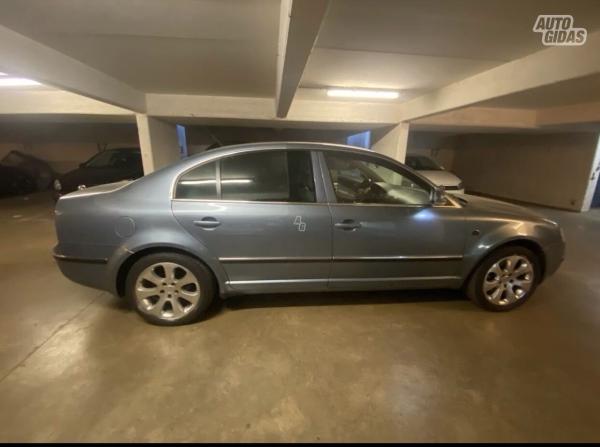 Blue Skoda SuperB 2007 in Kaunas, with an engine capacity of 2.50 L and mileage of 230 thousand km for 3200 €, photo 4 on AUTOMOTO.COM.LV
