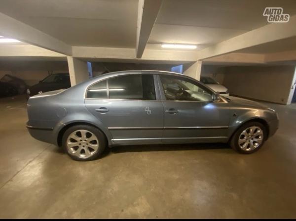Zils Skoda SuperB 2007 Kauņa, ar dzinēja tilpumu 2.50 L un nobraukumu 230 tūkst. km par 3500 €, foto 4 vietnē AUTOMOTO.COM.LV