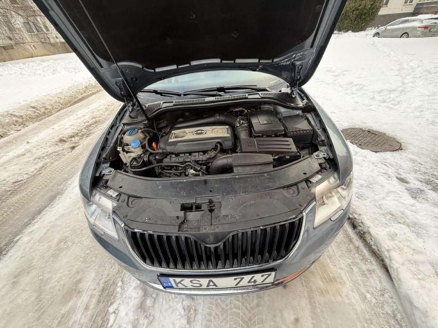 Blue Skoda SuperB 2008 in Klaipeda, with an engine capacity of 1.80 L and mileage of 213 thousand km for 3200 €, photo 16 on AUTOMOTO.COM.LV