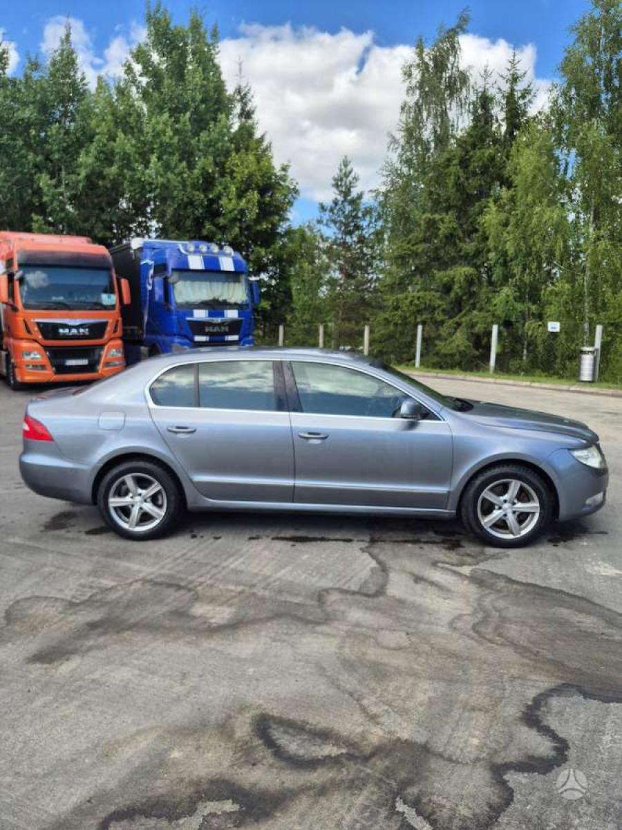 Zils Skoda SuperB 2009 Kelmė, ar dzinēja tilpumu 1.80 L un nobraukumu 280 tūkst. km par 2300 €, foto 6 vietnē AUTOMOTO.COM.LV