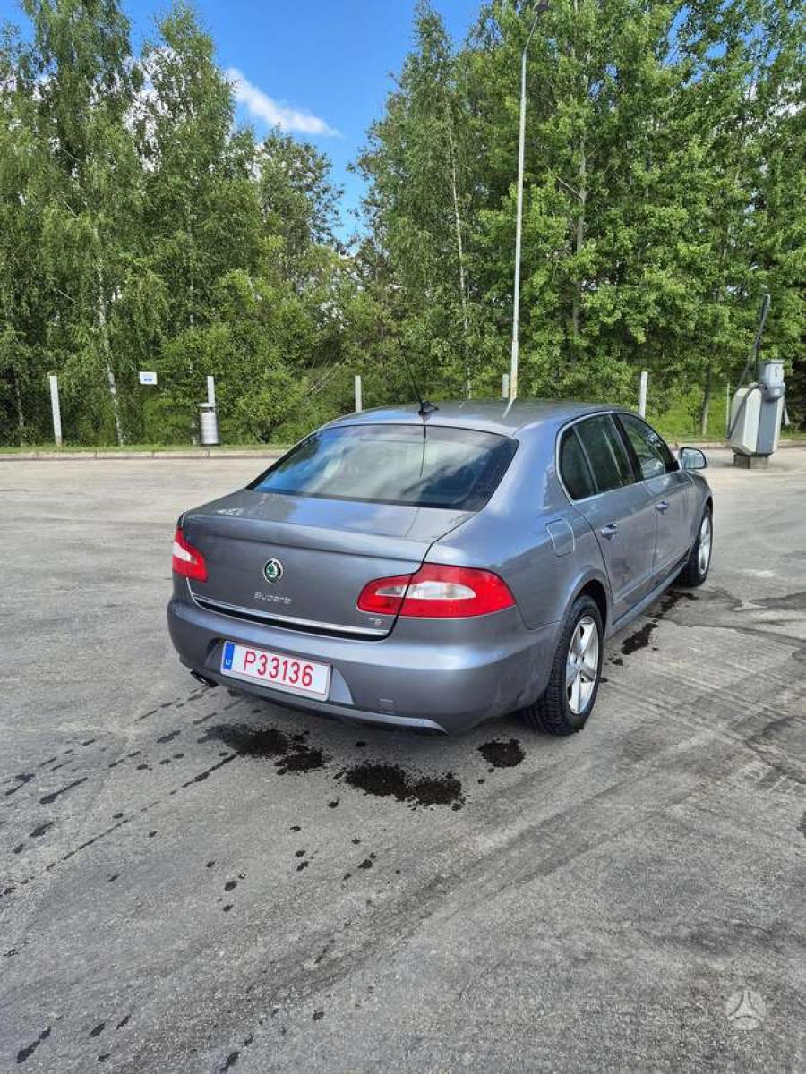 Zils Skoda SuperB 2009 Kelmė, ar dzinēja tilpumu 1.80 L un nobraukumu 280 tūkst. km par 2300 €, foto 7 vietnē AUTOMOTO.COM.LV