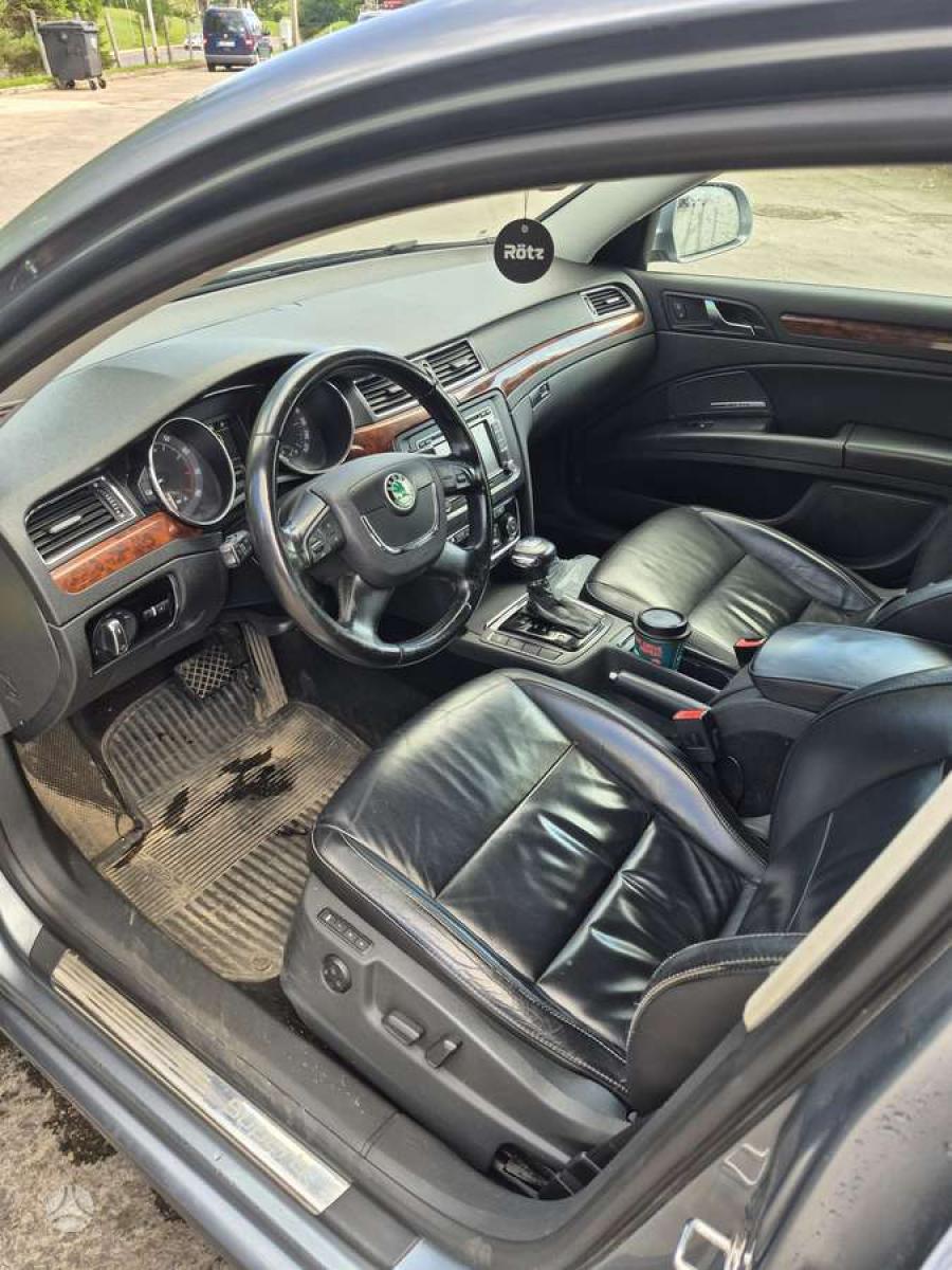 Zils Skoda SuperB 2009 Kelmė, ar dzinēja tilpumu 1.80 L un nobraukumu 280 tūkst. km par 2300 €, foto 8 vietnē AUTOMOTO.COM.LV