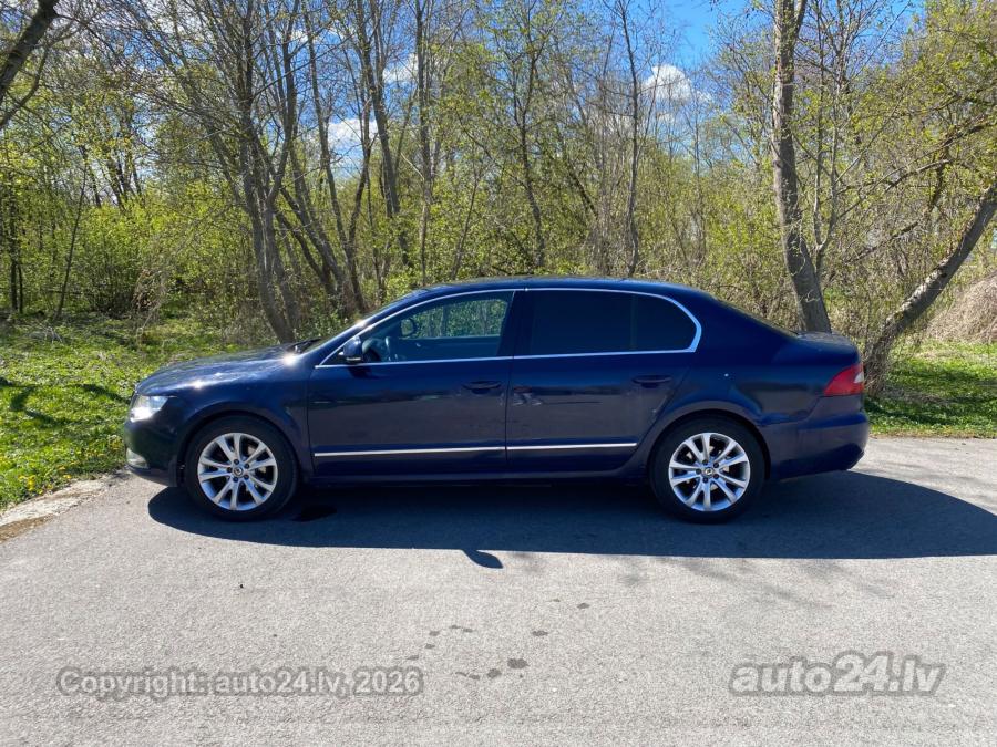 Zils Skoda SuperB 2009 Tallina, ar dzinēja tilpumu 2.00 L un nobraukumu 312 tūkst. km par 1800 €, foto 3 vietnē AUTOMOTO.COM.LV