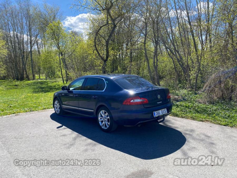 Zils Skoda SuperB 2009 Tallina, ar dzinēja tilpumu 2.00 L un nobraukumu 312 tūkst. km par 1800 €, foto 4 vietnē AUTOMOTO.COM.LV