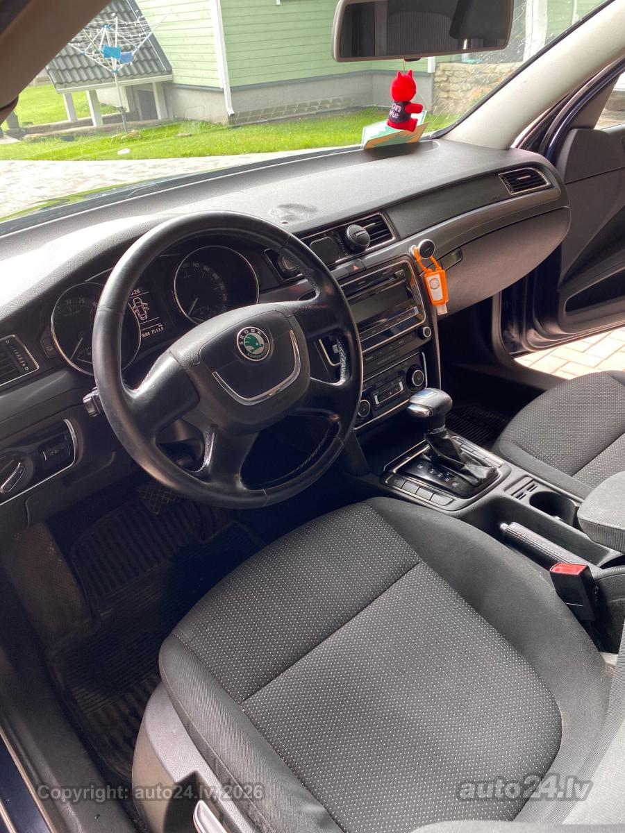 Zils Skoda SuperB 2009 Tallina, ar dzinēja tilpumu 2.00 L un nobraukumu 312 tūkst. km par 1800 €, foto 14 vietnē AUTOMOTO.COM.LV