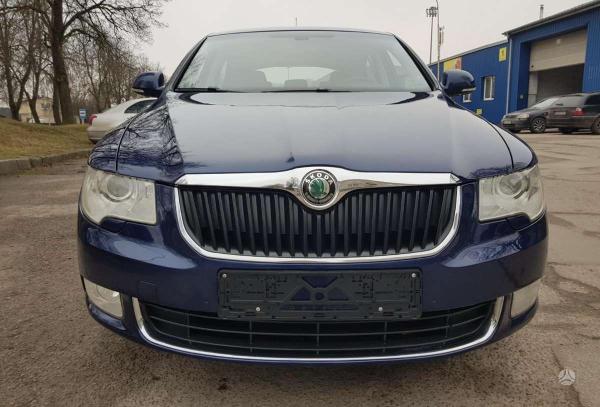 Blue Skoda SuperB 2010 in Siauliai, with an engine capacity of 2.00 L and mileage of 202 thousand km for 5200 €, photo 2 on AUTOMOTO.COM.LV