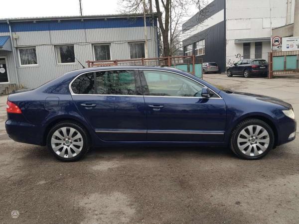 Blue Skoda SuperB 2010 in Siauliai, with an engine capacity of 2.00 L and mileage of 202 thousand km for 5200 €, photo 5 on AUTOMOTO.COM.LV