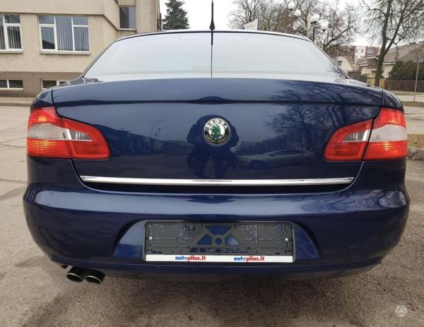 Blue Skoda SuperB 2010 in Siauliai, with an engine capacity of 2.00 L and mileage of 202 thousand km for 5200 €, photo 6 on AUTOMOTO.COM.LV