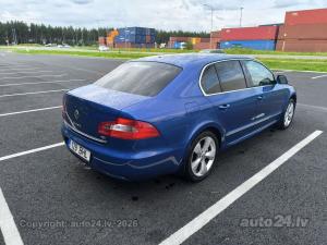 Zils Skoda SuperB 2012 Tallina, ar dzinēja tilpumu 1.80 L un nobraukumu 192 tūkst. km par 6990 €, foto 5 vietnē AUTOMOTO.COM.LV