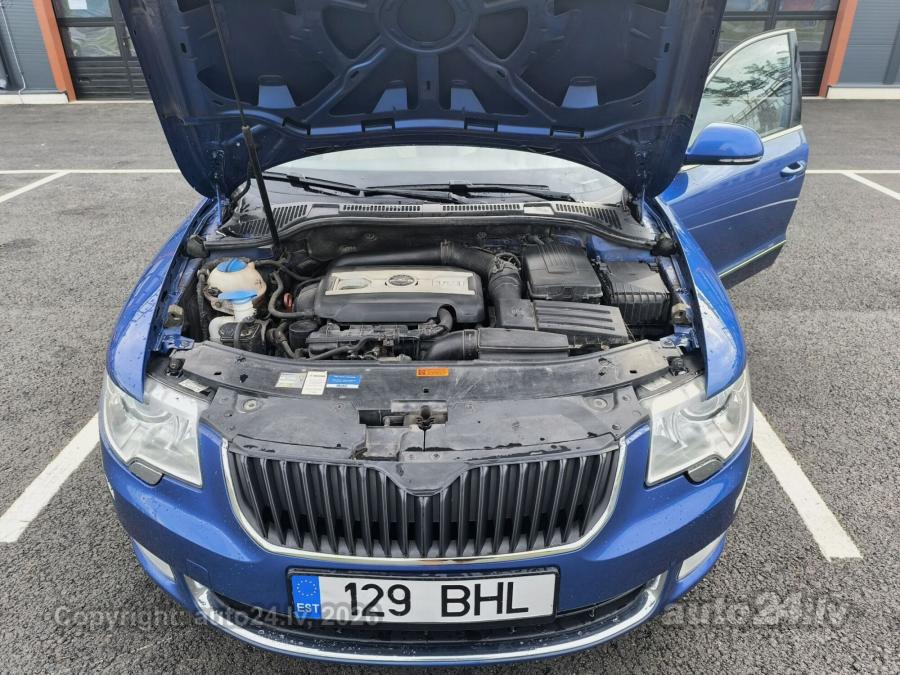 Zils Skoda SuperB 2012 Tallina, ar dzinēja tilpumu 1.80 L un nobraukumu 192 tūkst. km par 6990 €, foto 12 vietnē AUTOMOTO.COM.LV