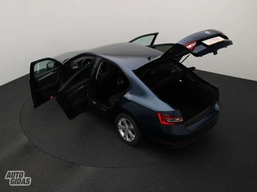 Zils Skoda SuperB 2016 Viļņa, ar dzinēja tilpumu 1.80 L un nobraukumu 144 tūkst. km par 12599 €, foto 14 vietnē AUTOMOTO.COM.LV