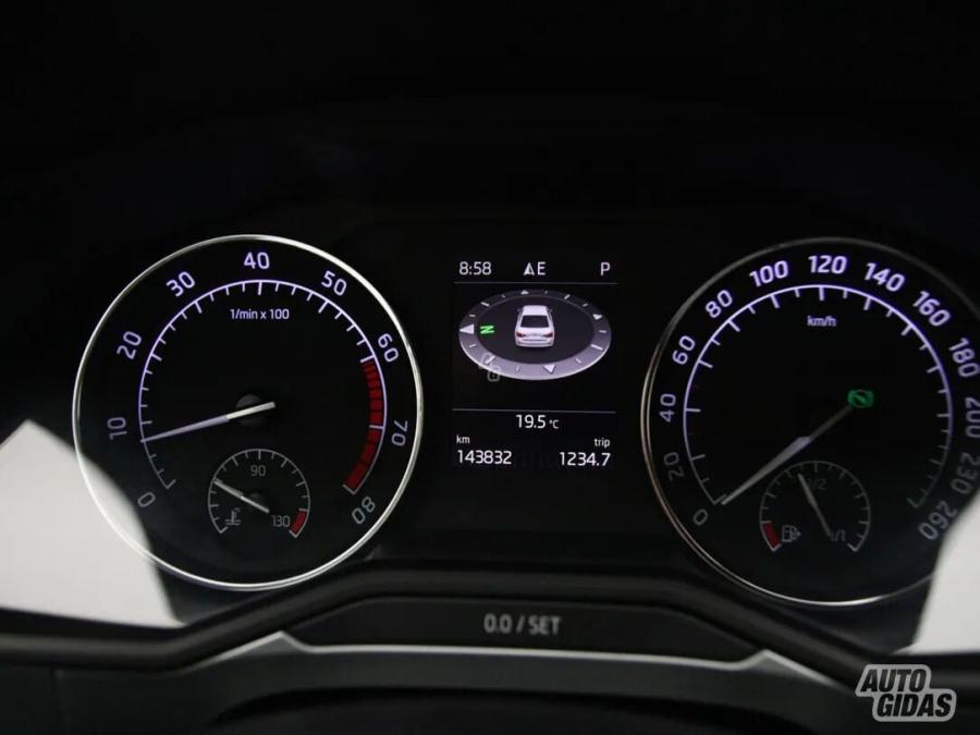 Zils Skoda SuperB 2016 Viļņa, ar dzinēja tilpumu 1.80 L un nobraukumu 144 tūkst. km par 12599 €, foto 20 vietnē AUTOMOTO.COM.LV