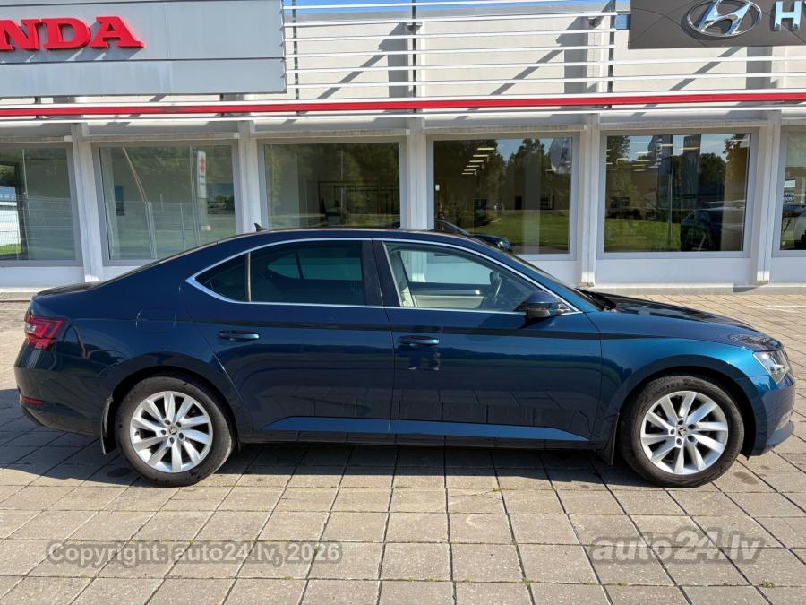 Zils Skoda SuperB 2017 Jehvi, ar dzinēja tilpumu 1.80 L un nobraukumu 84 tūkst. km par 13900 €, foto 8 vietnē AUTOMOTO.COM.LV
