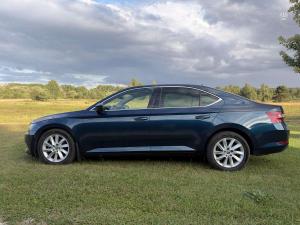 Blue Skoda SuperB 2019 in Ukmerge, with an engine capacity of 1.50 L and mileage of 108 thousand km for 16900 €, photo 3 on AUTOMOTO.COM.LV
