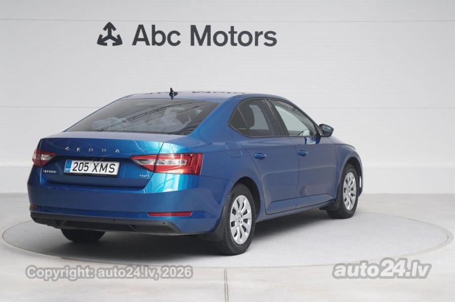 Blue Skoda SuperB 2020 in Tallinn, with an engine capacity of 2.00 L and mileage of 184 thousand km for 17770 €, photo 4 on AUTOMOTO.COM.LV