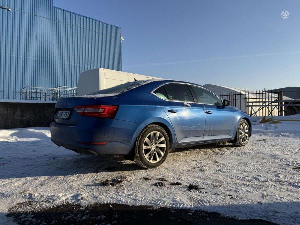 Zils Skoda SuperB 2020 Kauņa, ar dzinēja tilpumu 1.97 L un nobraukumu 316 tūkst. km par 14000 €, foto 3 vietnē AUTOMOTO.COM.LV