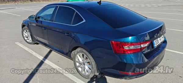 Zils Skoda SuperB 2020 Tallina, ar dzinēja tilpumu 1.40 L un nobraukumu 55 tūkst. km par 22000 €, foto 2 vietnē AUTOMOTO.COM.LV