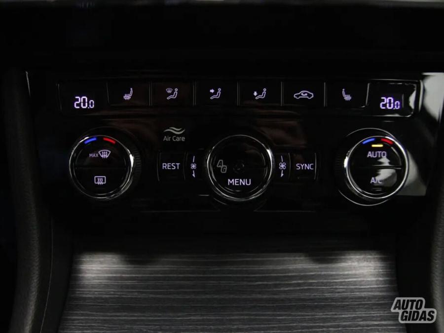 Zils Skoda SuperB 2020 Viļņa, ar dzinēja tilpumu 1.40 L un nobraukumu 130 tūkst. km par 18399 €, foto 21 vietnē AUTOMOTO.COM.LV
