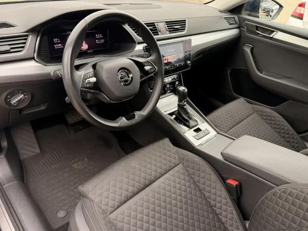 Skoda SuperB 2020 Rīga vietnē Zils Skoda SuperB 2020 Rīga, ar dzinēja tilpumu 2.00 L un nobraukumu 63 tūkst. km par 20490 €, foto 7 vietnē AUTOMOTO.COM.LV