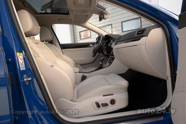 Blue Skoda SuperB 2021 in Jelgava, with an engine capacity of 2.00 L and mileage of 152 thousand km for 24492 €, photo 9 on AUTOMOTO.COM.LV