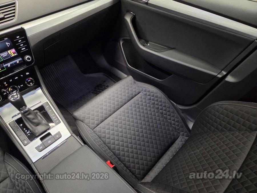 Zils Skoda SuperB 2023 Tallina, ar dzinēja tilpumu 1.50 L un nobraukumu 60 tūkst. km par 22900 €, foto 18 vietnē AUTOMOTO.COM.LV
