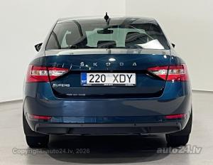 Zils Skoda SuperB 2023 Tallina, ar dzinēja tilpumu 2.00 L un nobraukumu 146 tūkst. km par 18900 €, foto 18 vietnē AUTOMOTO.COM.LV
