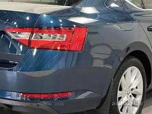 Zils Skoda SuperB 2023 Tallina, ar dzinēja tilpumu 2.00 L un nobraukumu 146 tūkst. km par 18900 €, foto 21 vietnē AUTOMOTO.COM.LV