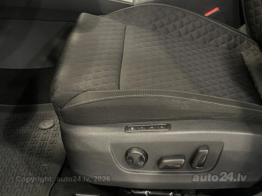 Zils Skoda SuperB 2023 Tallina, ar dzinēja tilpumu 2.00 L un nobraukumu 146 tūkst. km par 18900 €, foto 24 vietnē AUTOMOTO.COM.LV