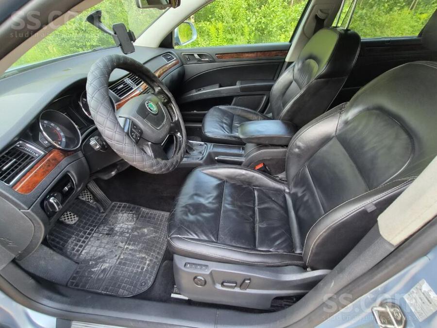 Zils Skoda SuperB 2010 Jelgava, ar dzinēja tilpumu 2.00 L un nobraukumu 362 tūkst. km par 2700 €, foto 7 vietnē AUTOMOTO.COM.LV