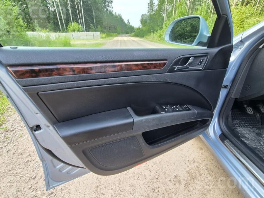 Zils Skoda SuperB 2010 Jelgava, ar dzinēja tilpumu 2.00 L un nobraukumu 362 tūkst. km par 2700 €, foto 8 vietnē AUTOMOTO.COM.LV