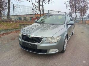 Zils Skoda SuperB 2011 Alīta, ar dzinēja tilpumu 1.60 L un nobraukumu 300 tūkst. km par 3900 €, foto  vietnē AUTOMOTO.COM.LV