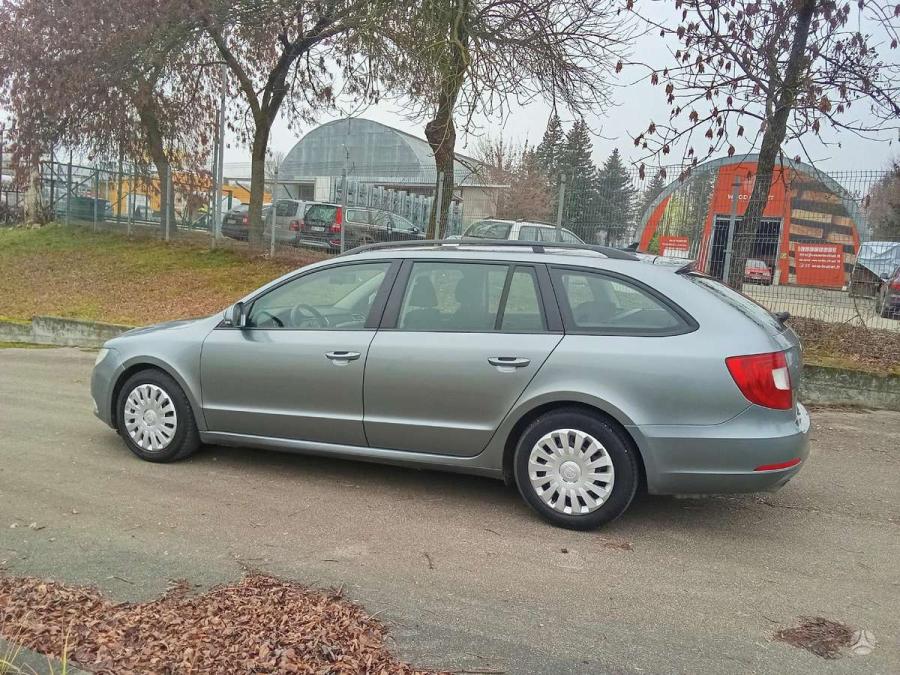 Blue Skoda SuperB 2011 in Alytus, with an engine capacity of 1.60 L and mileage of 300 thousand km for 3900 €, photo 7 on AUTOMOTO.COM.LV