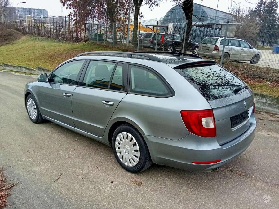 Blue Skoda SuperB 2011 in Alytus, with an engine capacity of 1.60 L and mileage of 300 thousand km for 3900 €, photo 8 on AUTOMOTO.COM.LV