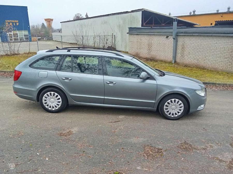 Blue Skoda SuperB 2011 in Alytus, with an engine capacity of 1.60 L and mileage of 300 thousand km for 3900 €, photo 13 on AUTOMOTO.COM.LV