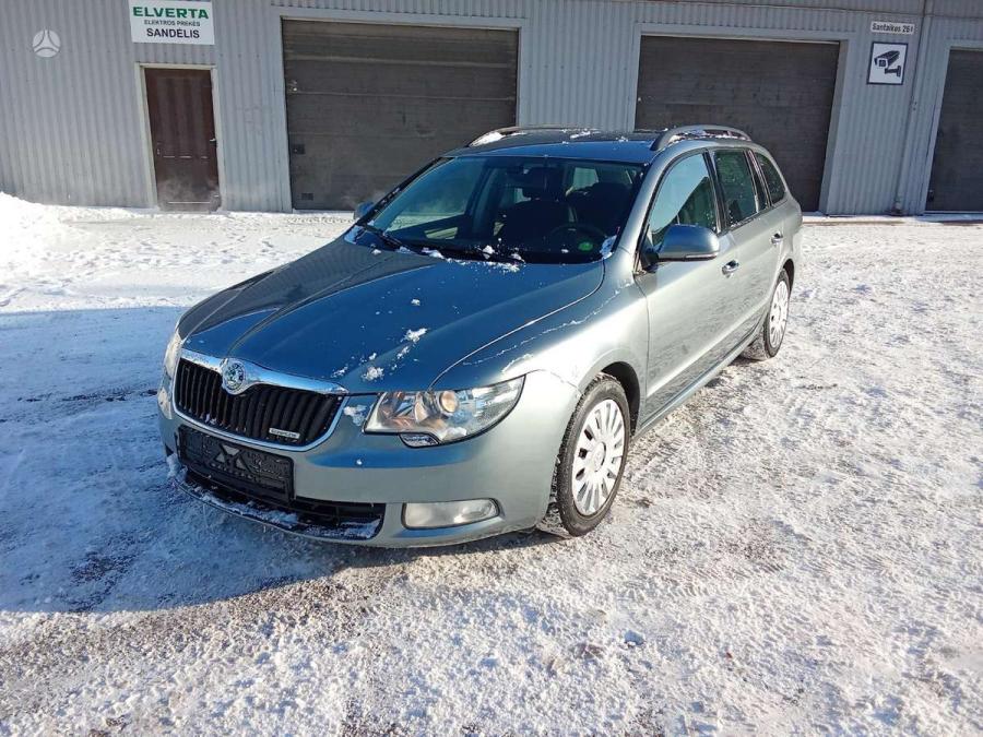 Zils Skoda SuperB 2011 Alīta, ar dzinēja tilpumu 1.60 L un nobraukumu 300 tūkst. km par 3800 €, foto 1 vietnē AUTOMOTO.COM.LV