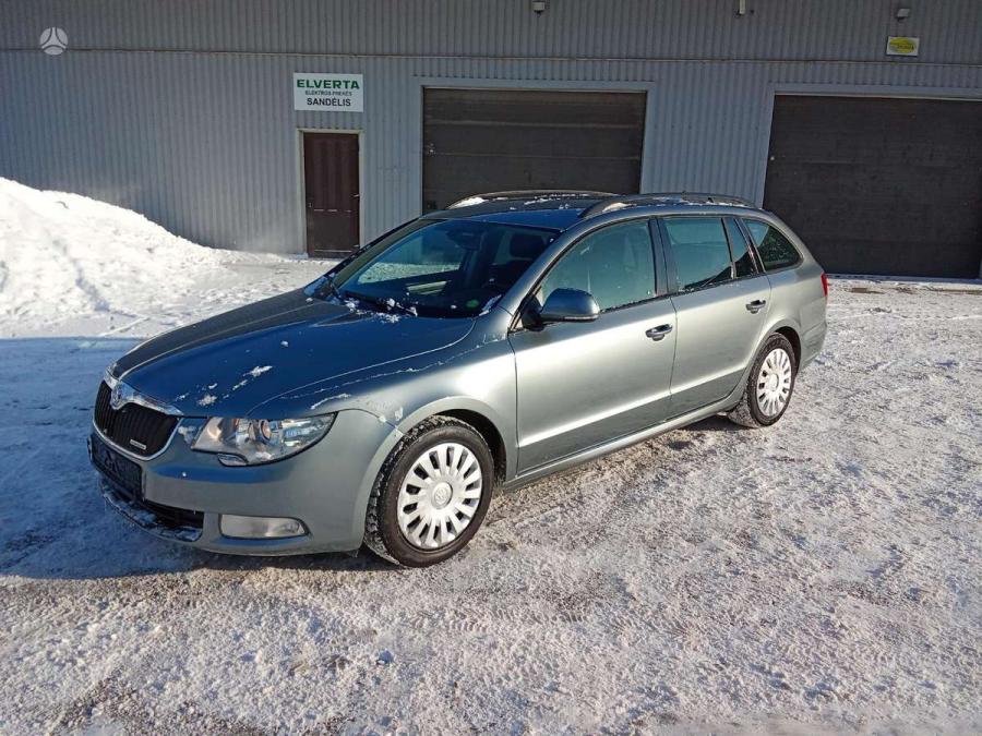 Zils Skoda SuperB 2011 Alīta, ar dzinēja tilpumu 1.60 L un nobraukumu 300 tūkst. km par 3800 €, foto 5 vietnē AUTOMOTO.COM.LV