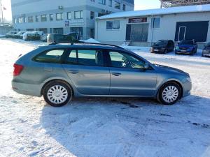 Zils Skoda SuperB 2011 Alīta, ar dzinēja tilpumu 1.60 L un nobraukumu 300 tūkst. km par 3800 €, foto 12 vietnē AUTOMOTO.COM.LV