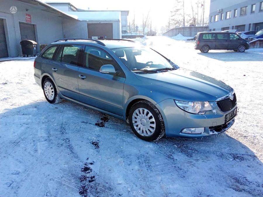 Zils Skoda SuperB 2011 Alīta, ar dzinēja tilpumu 1.60 L un nobraukumu 300 tūkst. km par 3800 €, foto 14 vietnē AUTOMOTO.COM.LV