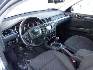 Zils Skoda SuperB 2011 Alīta, ar dzinēja tilpumu 1.60 L un nobraukumu 300 tūkst. km par 3800 €, foto 17 vietnē AUTOMOTO.COM.LV