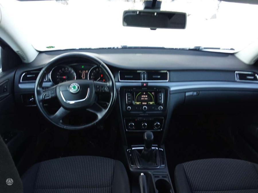 Zils Skoda SuperB 2011 Alīta, ar dzinēja tilpumu 1.60 L un nobraukumu 300 tūkst. km par 3800 €, foto 18 vietnē AUTOMOTO.COM.LV