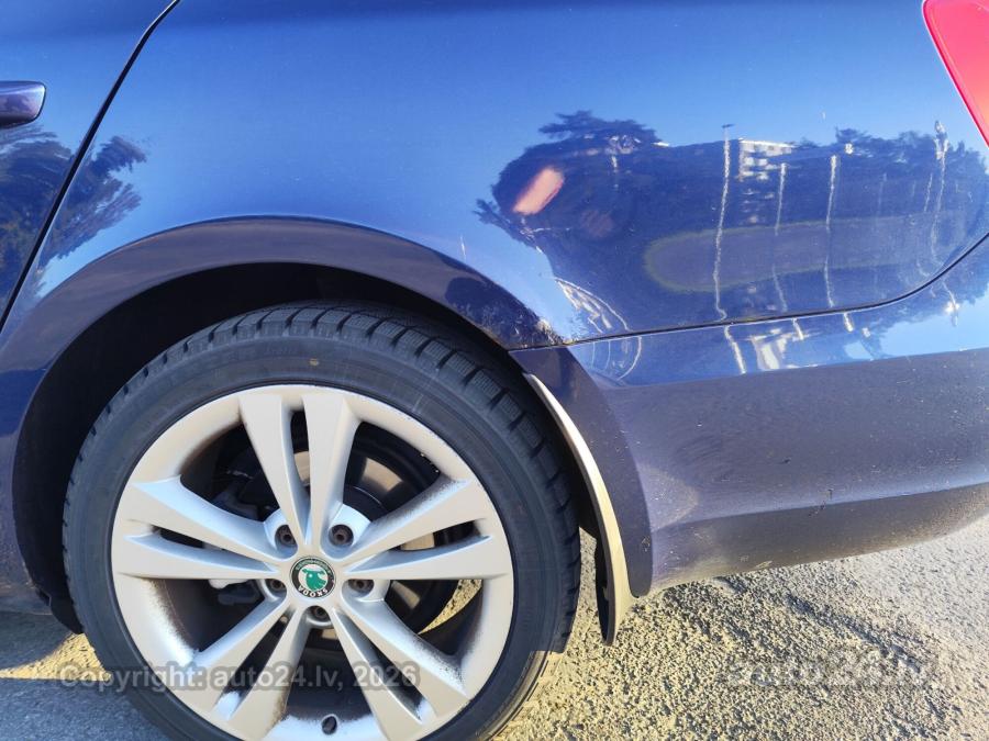 Blue Skoda SuperB 2011 in Tallinn, with an engine capacity of 2.00 L and mileage of 340 thousand km for 4800 €, photo 22 on AUTOMOTO.COM.LV