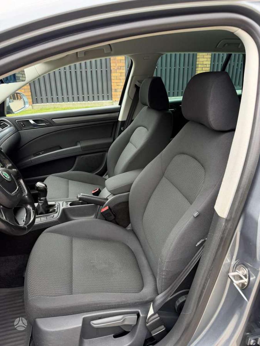 Zils Skoda SuperB 2011 Klaipėda, ar dzinēja tilpumu 1.39 L un nobraukumu 241 tūkst. km par 2950 €, foto 10 vietnē AUTOMOTO.COM.LV