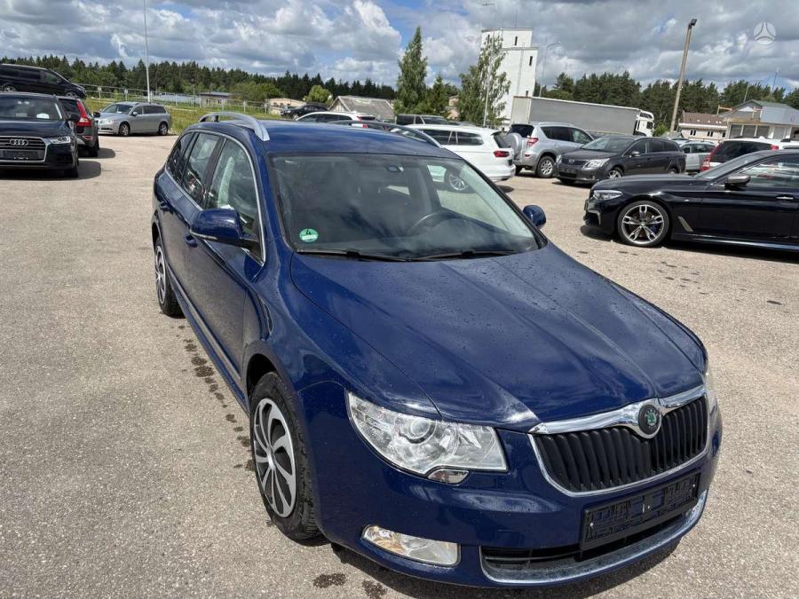 Zils Skoda SuperB 2011 Utena, ar dzinēja tilpumu 1.80 L un nobraukumu 191 tūkst. km par 4300 €, foto 18 vietnē AUTOMOTO.COM.LV