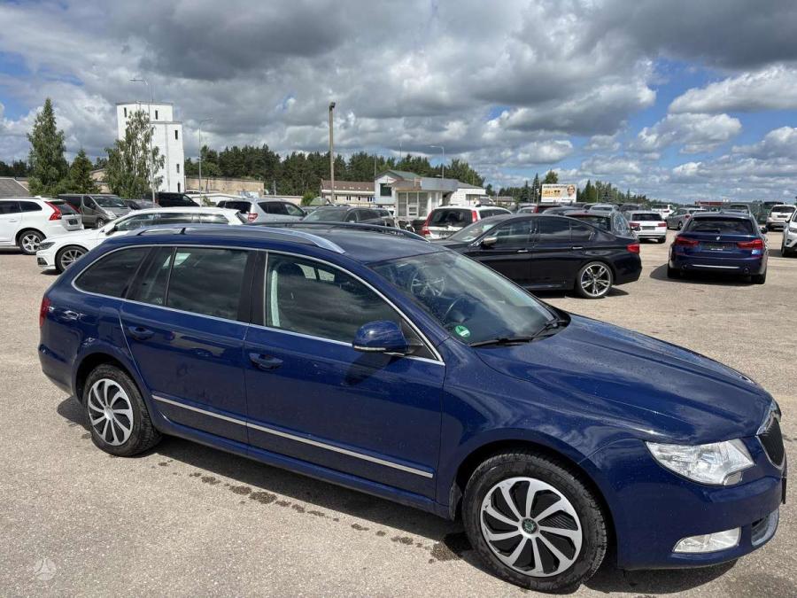 Zils Skoda SuperB 2011 Utena, ar dzinēja tilpumu 1.80 L un nobraukumu 191 tūkst. km par 4300 €, foto 19 vietnē AUTOMOTO.COM.LV