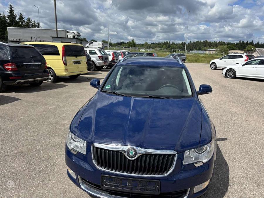 Zils Skoda SuperB 2011 Utena, ar dzinēja tilpumu 1.80 L un nobraukumu 191 tūkst. km par 4300 €, foto 21 vietnē AUTOMOTO.COM.LV